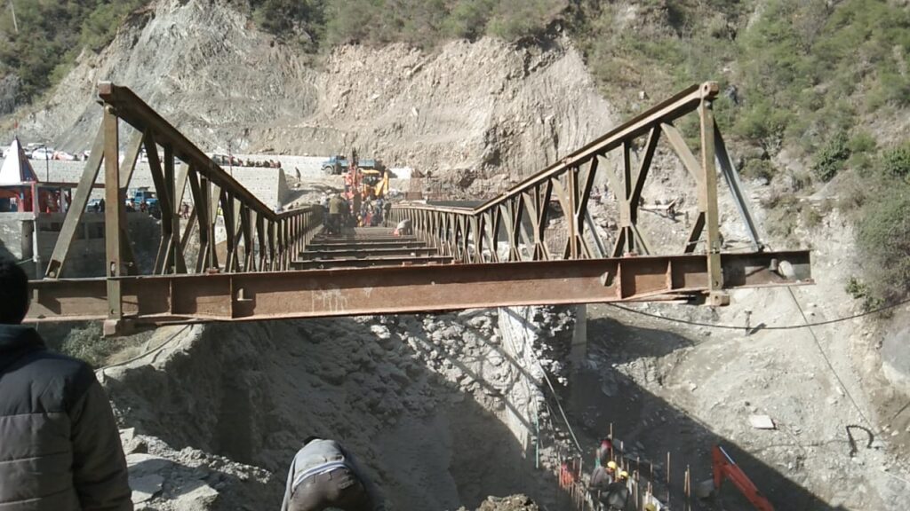 NH closed for 6th day; Bailey bridge construction nearing completion ...