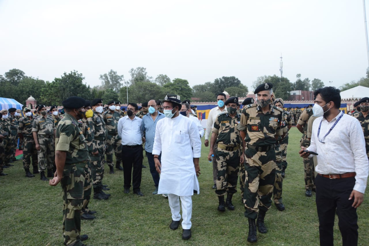 MoS Home G Kishan Reddy visits BSF Frontier HQ in Jammu; interacts with ...