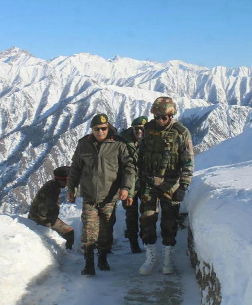 Northern Army Commander Lt Gen Upendra Dwivedi today reviewed ...