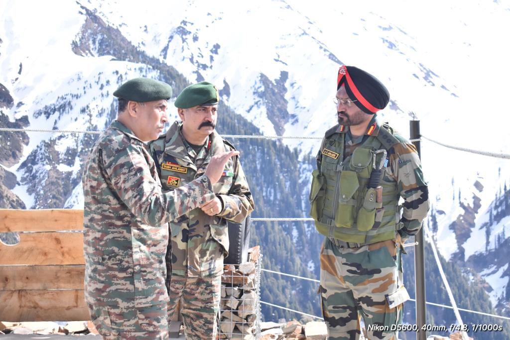 Jammu and Kashmir | GOC 16 Corps Reviews Security Situation Along LoC In Rajouri , Poonch – JK Post