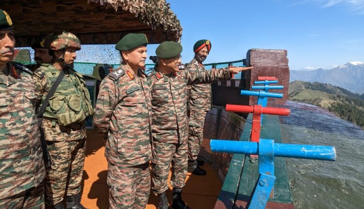Jammu and Kashmir | Northern Army Commander Lieutenant General Upendra Dwivedi visited two units ...